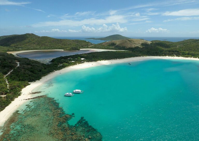 Culebra Snorkeling and Beach Tour - SALTours