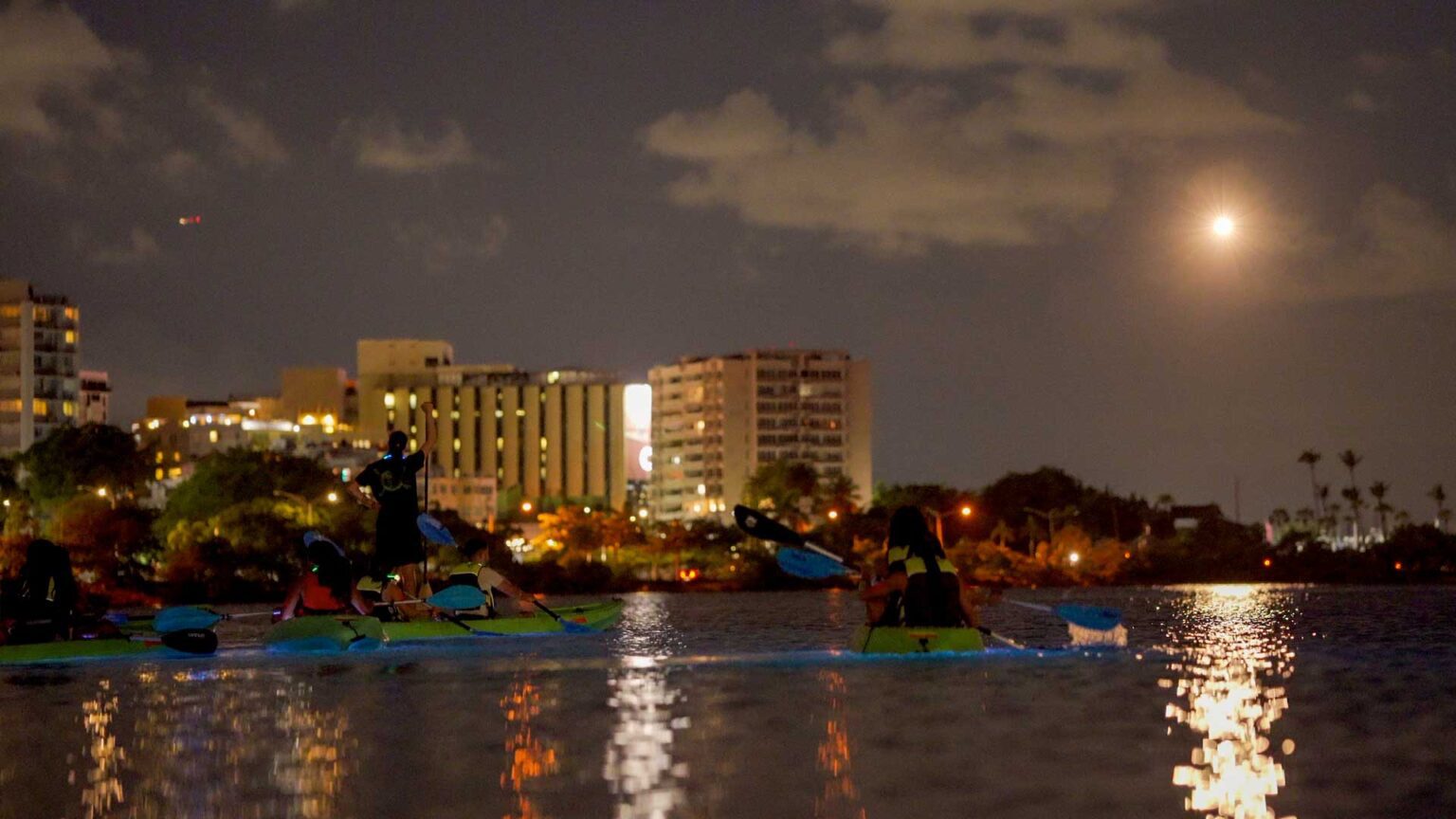 LED Night Kayak - SALTours